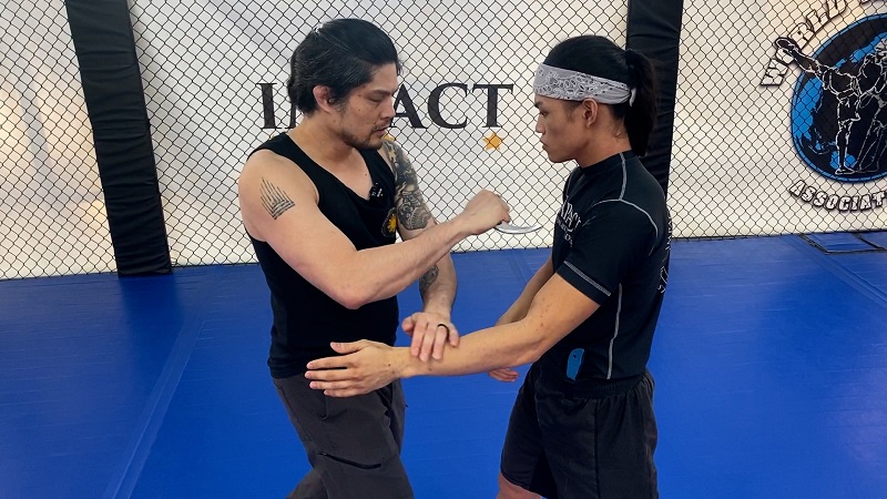 Hand Trapping With Pakal Grip – Impact Online